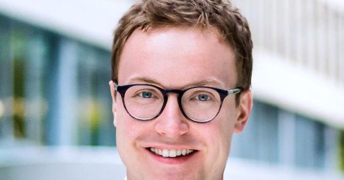 Tim Henning im Interview über Debattenkultur: Gemeinnützige Hertie-Stiftung